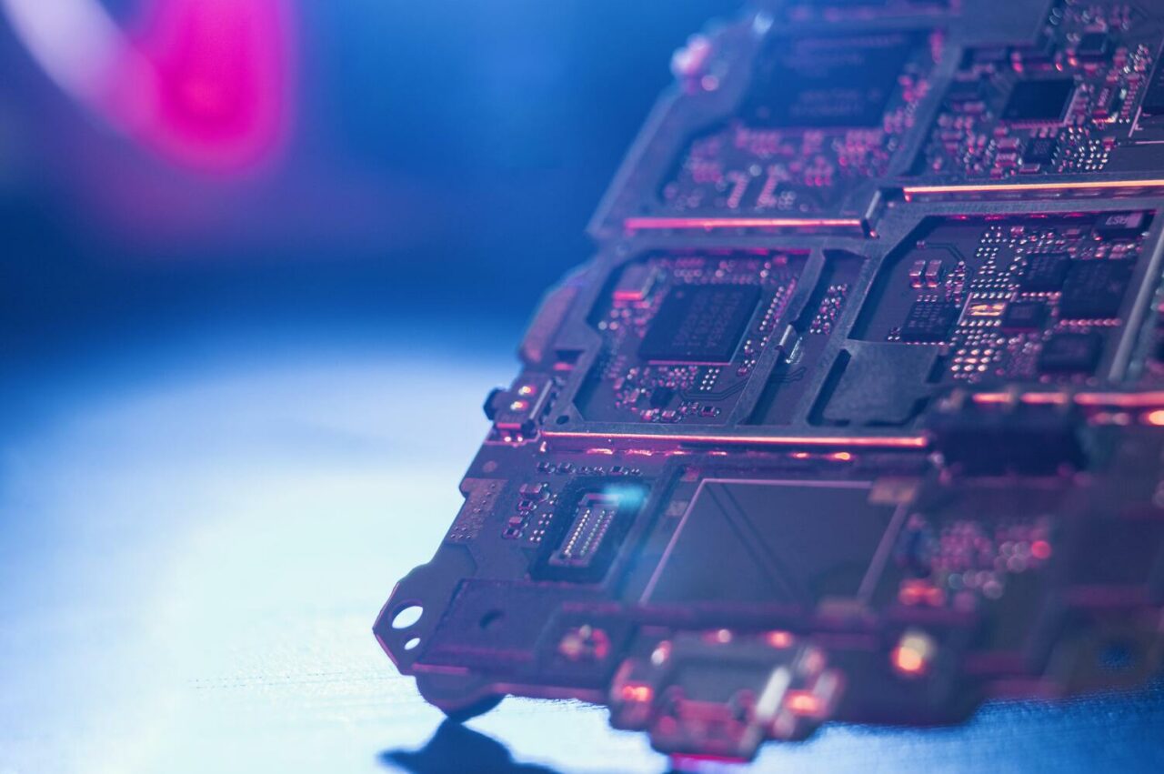 Software e Hardware: quais são as principais diferenças? - FindUP